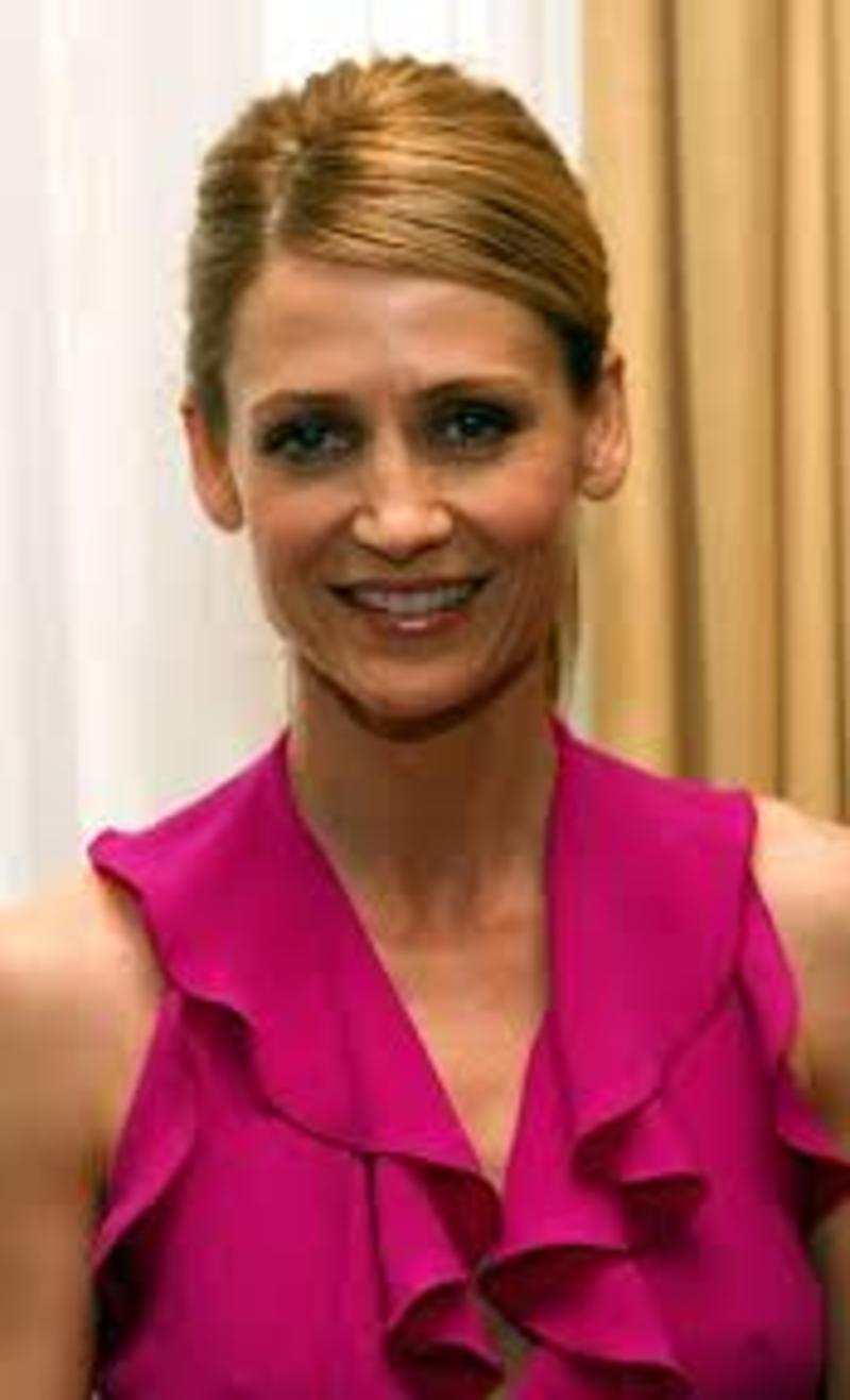 Kelly Rowan bilder, biografi och filmografi | MovieZine