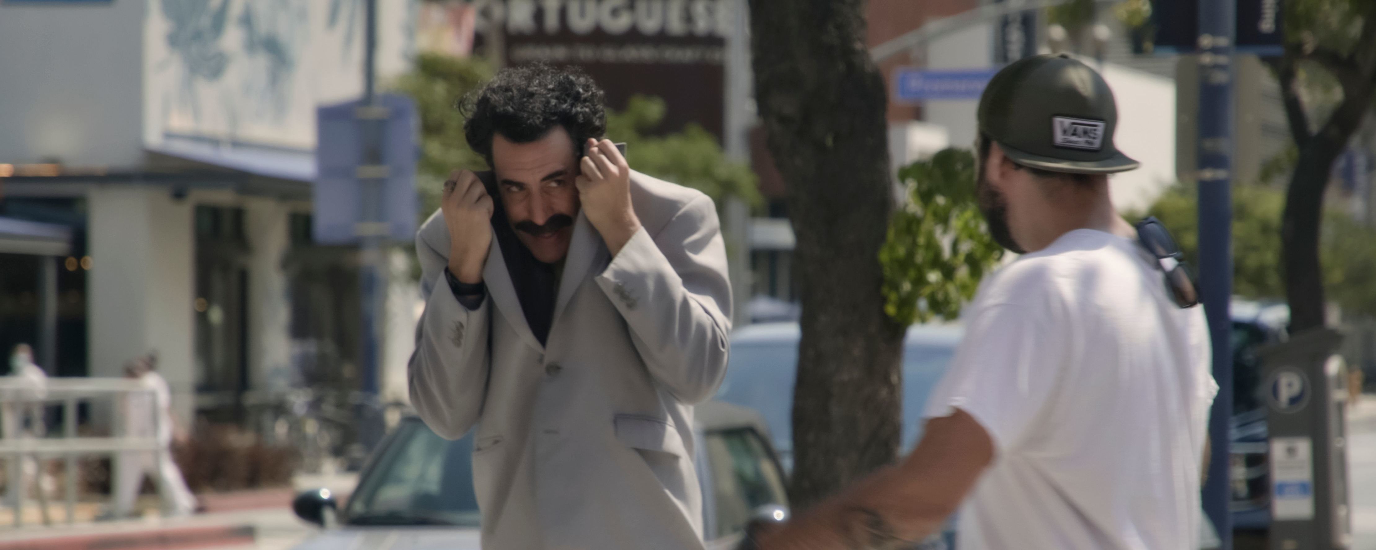 Vad är på riktigt och inte i "Borat 2"? | MovieZine