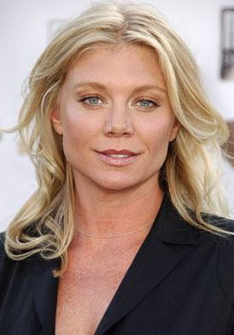 Peta Wilson bilder, biografi och filmografi | MovieZine