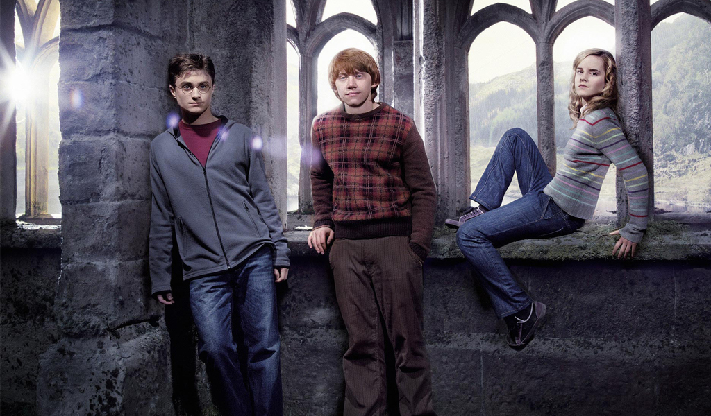 Harry Potter-trion återvänder till Hogwarts | MovieZine