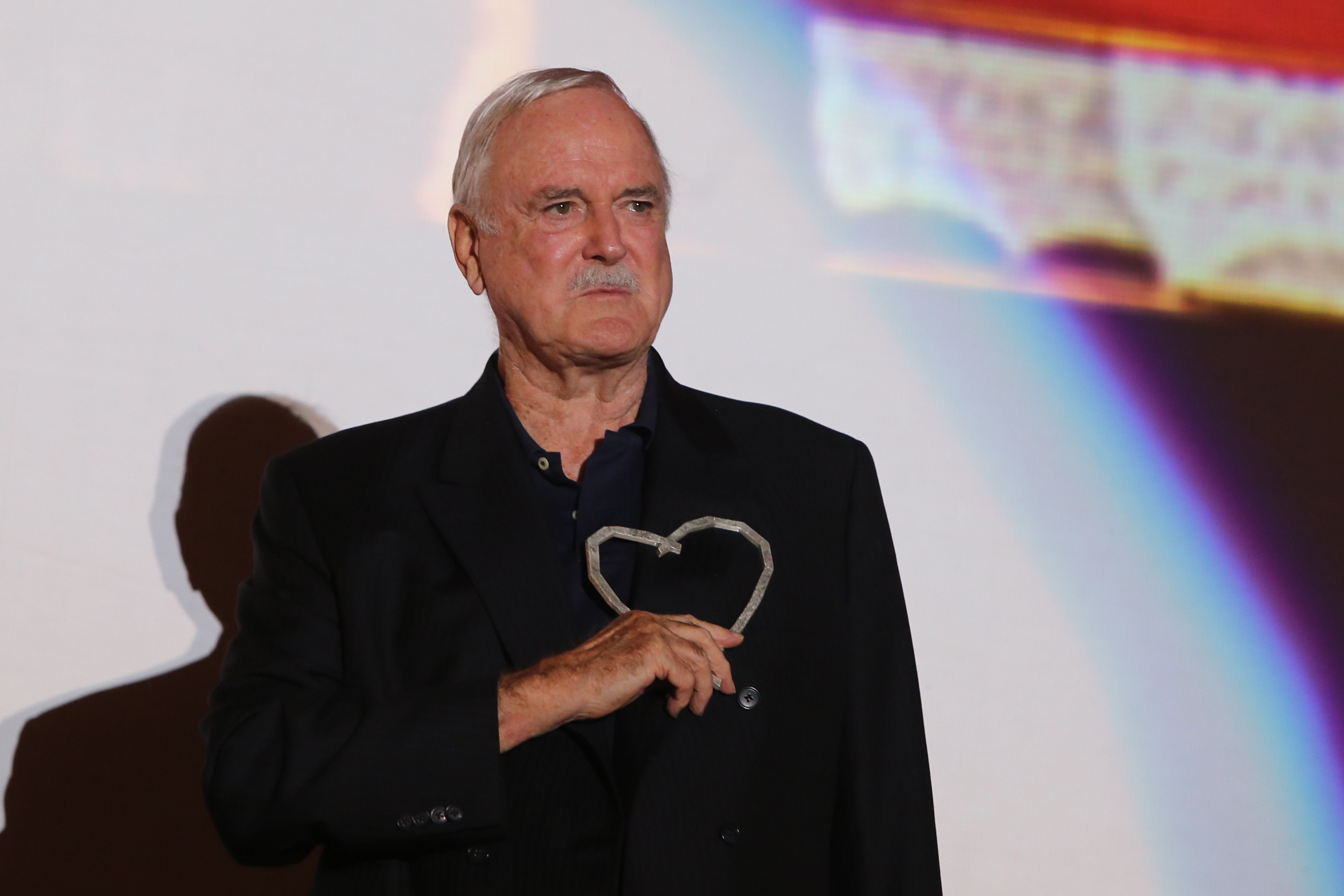 John Cleese om woke-kulturen: "En katastrof för komiker" | MovieZine