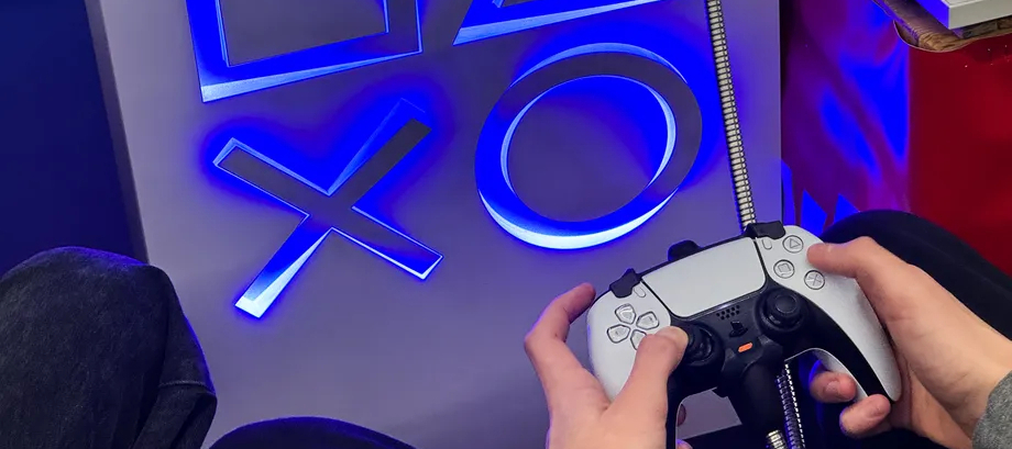 Playstation sparkar över 900 anställda | MovieZine