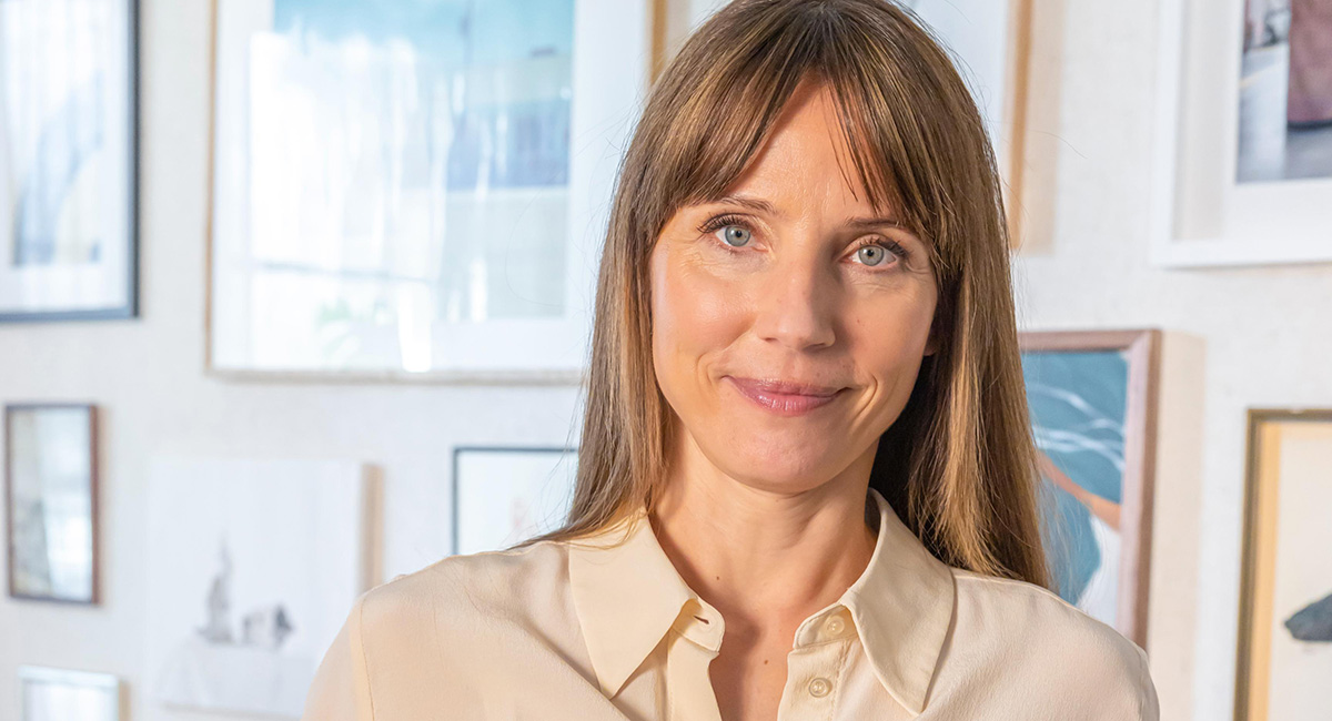 Tuva Novotny är tillbaka i komedigenren: "Ringrostig" | MovieZine